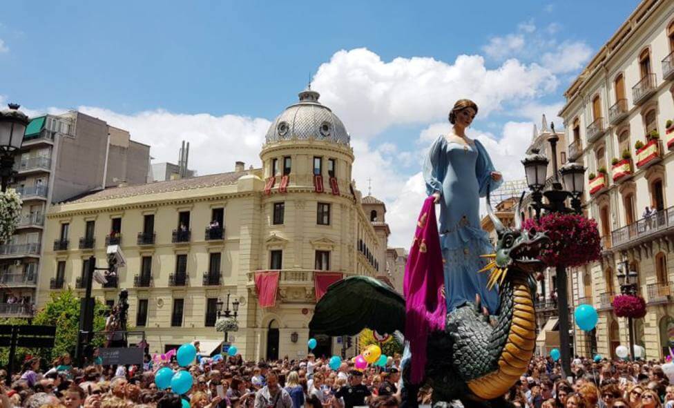 Tarasca de Granada: historia y celebración del Corpus - Granada Blog